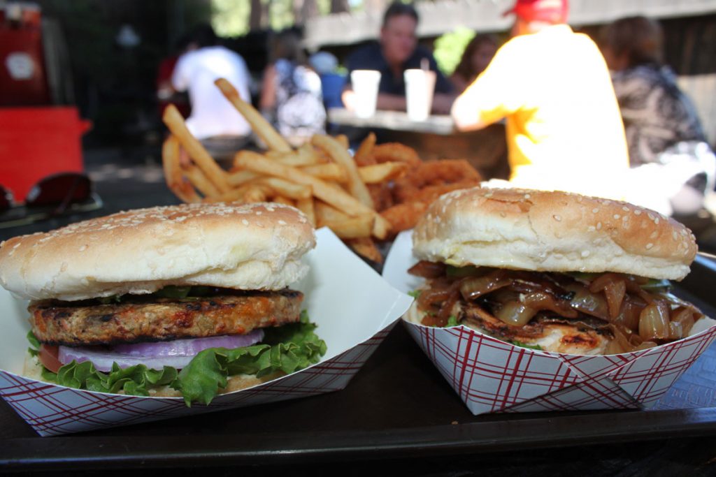 Izzy's Burger Spa – Fresh Charbroiled Burgers – Never Frozen